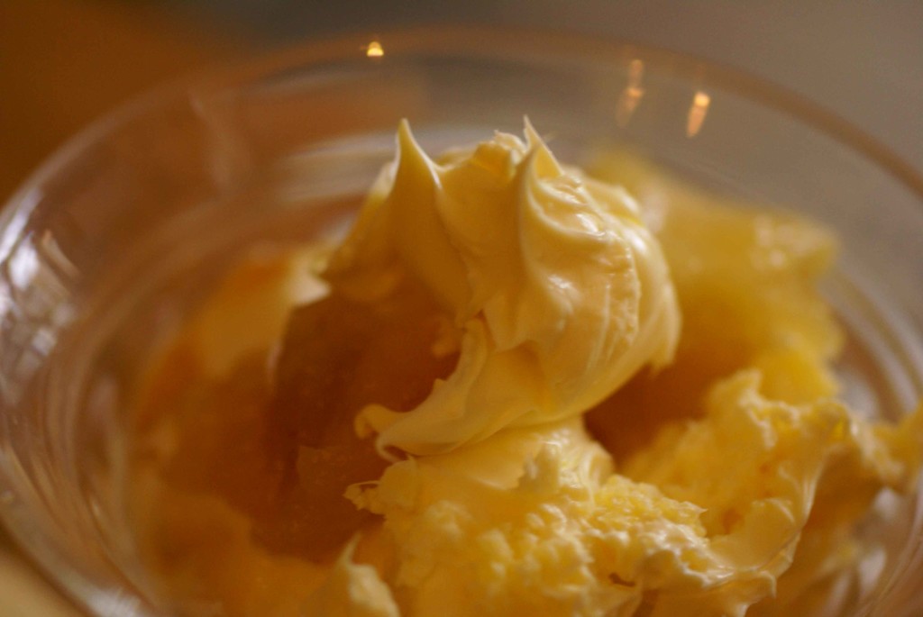 A Voluptuous Velvet Vanilla Ice Cream You Can Make Easily Yourself And ...